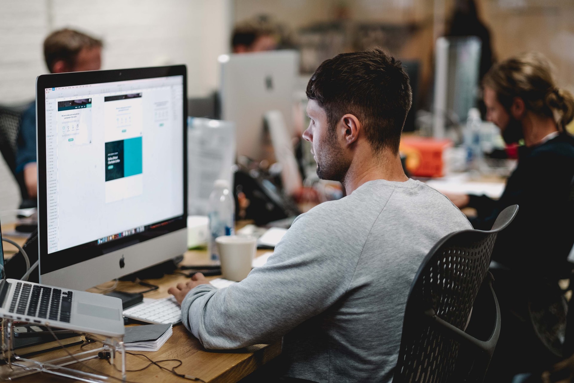 PSD to HTML5 Conversion: Transforming Designs into Interactive Websites